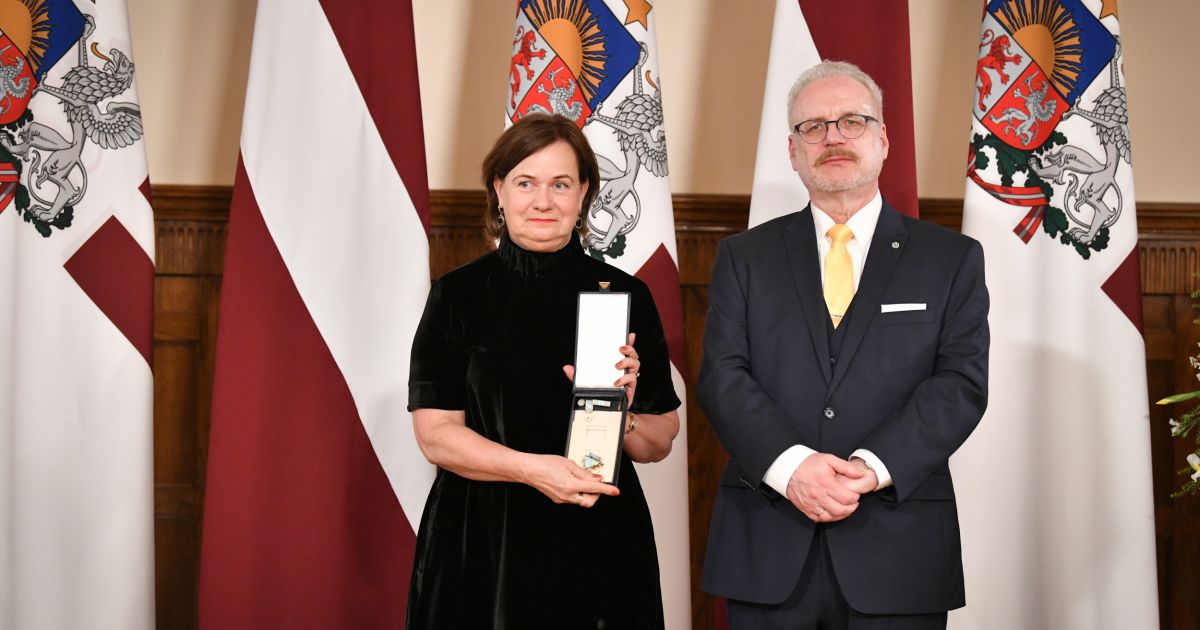 Triju Zvaigžņu ordenis Elitai Ansonei - Mākslas muzeji